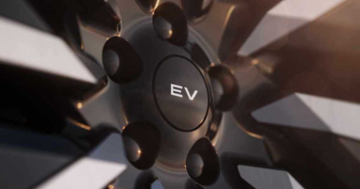 Be Among the First to Own a Fully Electric Range Rover - Esquire Singapore